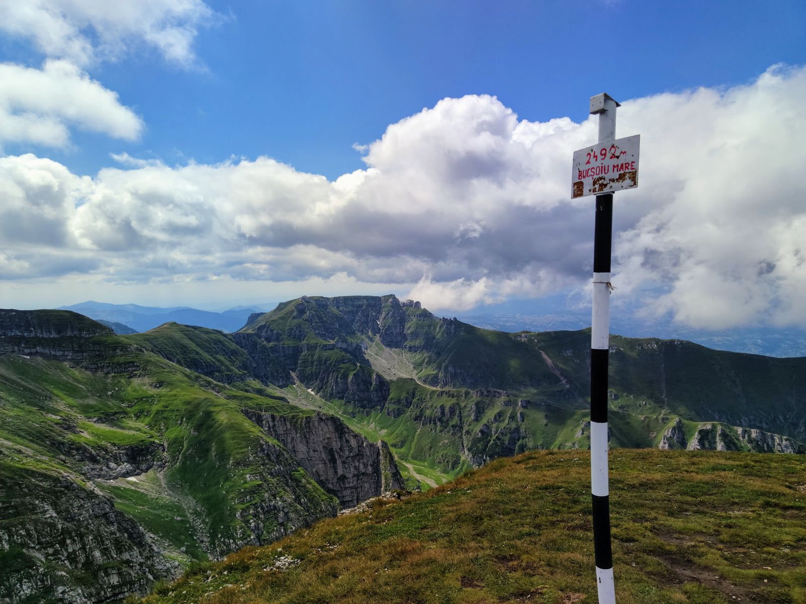 Trasee spre Vârful Bucșoiu, Munții Bucegi