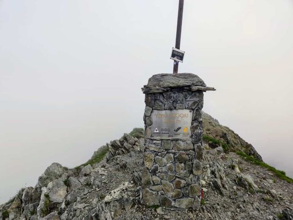 Circuit de la Cabana Negoiu din Munții Făgăraș: Vf. Șerbota - Custura ...